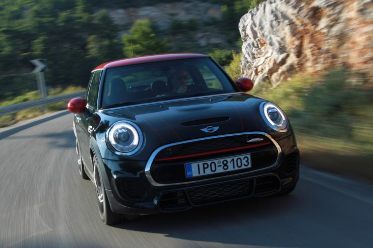 Δοκιμάζουμε το νέο MINI Hatchback John Cooper Works | Burnout